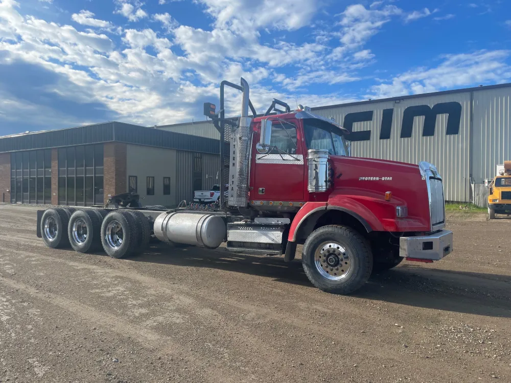 2009 Western Star Tri Drive Day Cab | CIM Truck Sales & Equipment